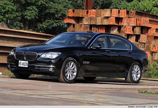 定義旗艦座駕新標竿！BMW 740Li Facelift試駕報導（下） - 汽車知識 - 購車王